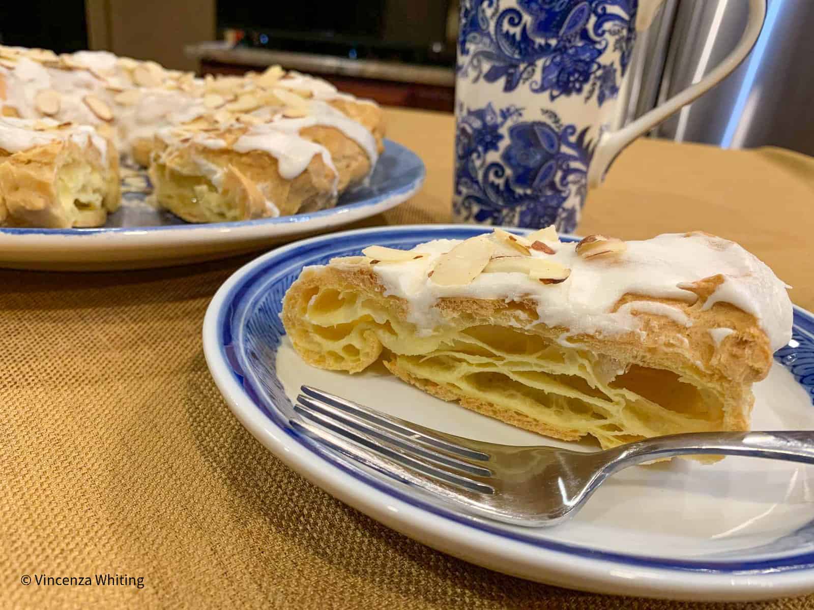 Easy Almond Ring - Enza's Quail Hollow Kitchen