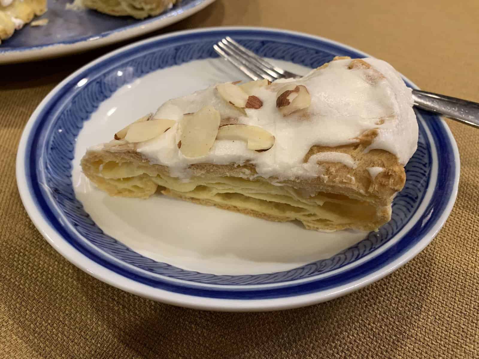 Easy Almond Ring - Enza's Quail Hollow Kitchen