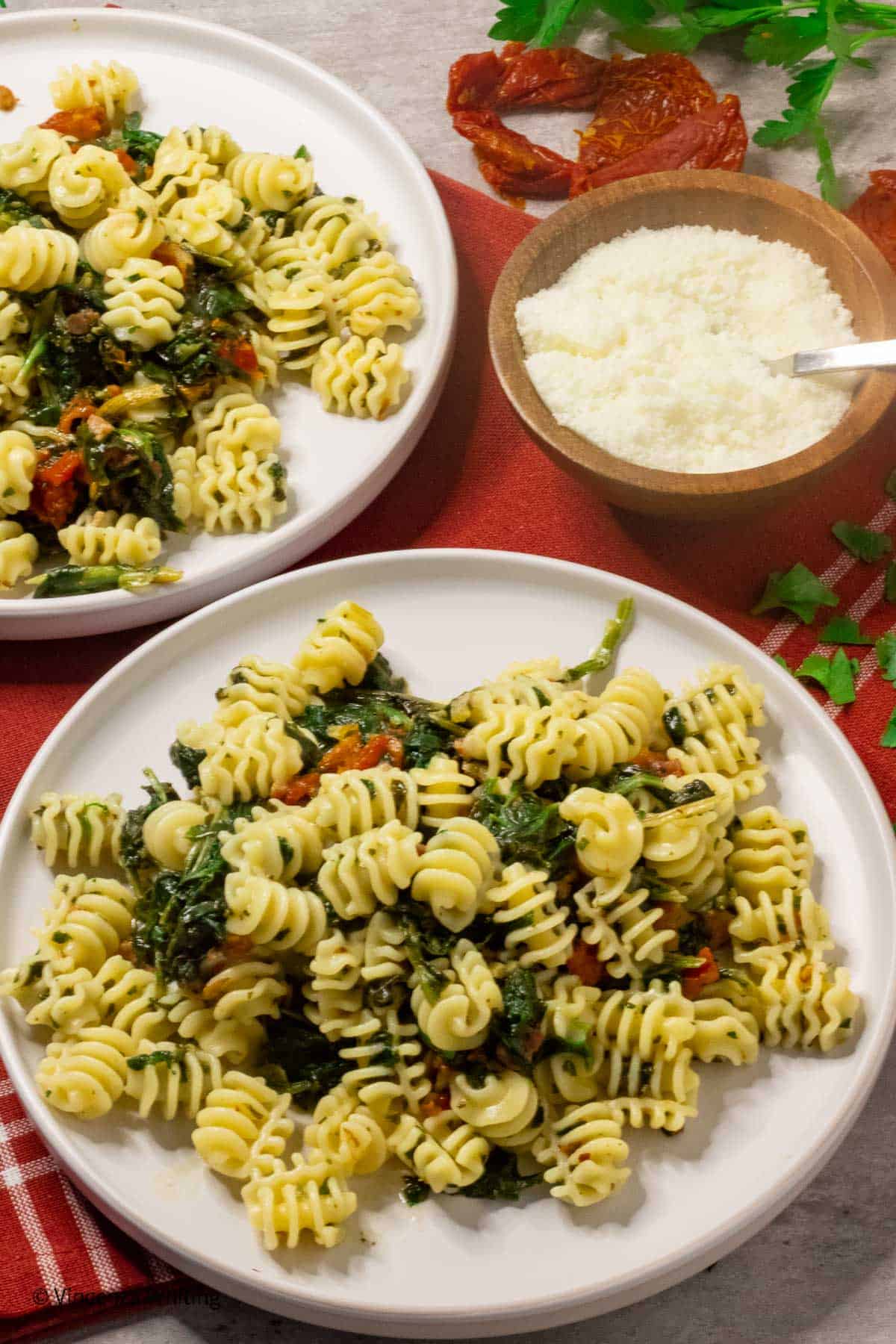 Radiatori Pasta with Spinach and Sun-Dried Tomatoes