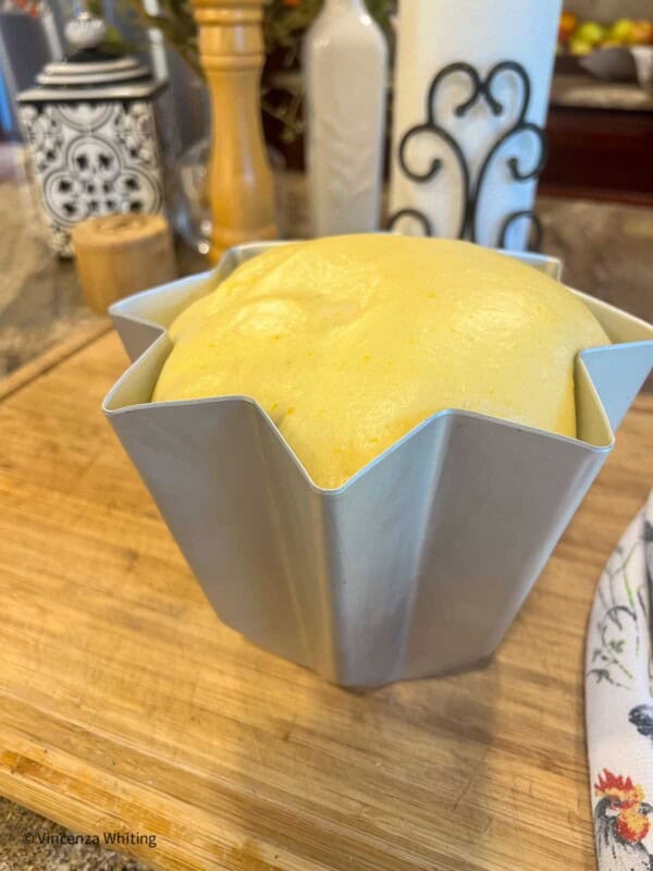 Pandoro - Classic Italian Christmas Cake from Verona - Enza's Quail ...